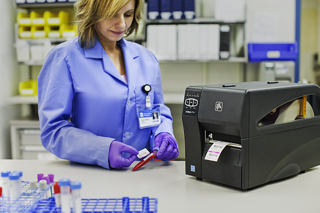 Étiquetage Industriel – Clé de la Traçabilité & Efficacité